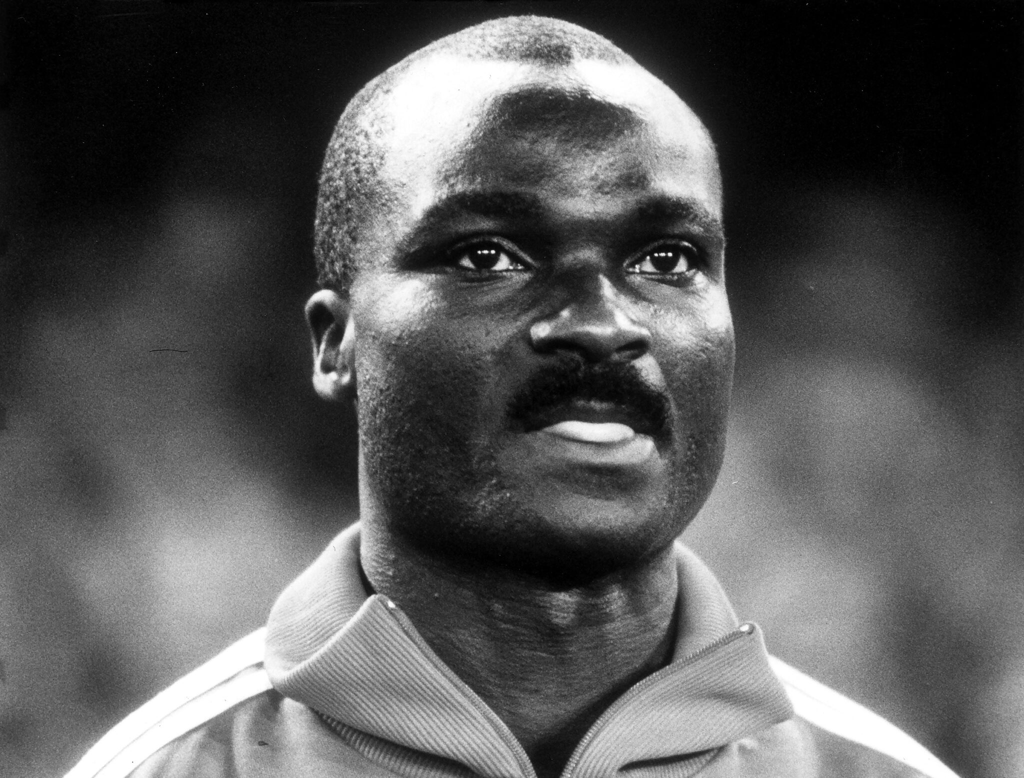 Mundial de 1990: la increíble historia de Roger Milla - Jot Down Sport