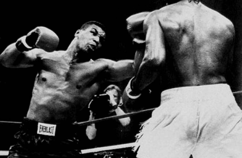 Mike Tyson: los 28 combates que lo llevaron al título, uno a uno (y II)